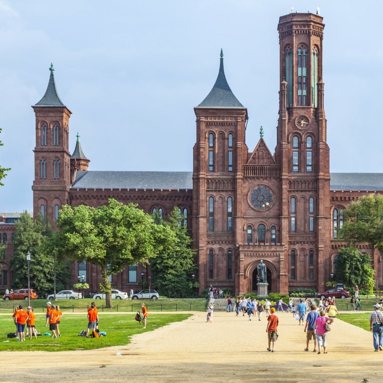 The Smithsonian: 12 Can't-Miss Sights For History Lovers