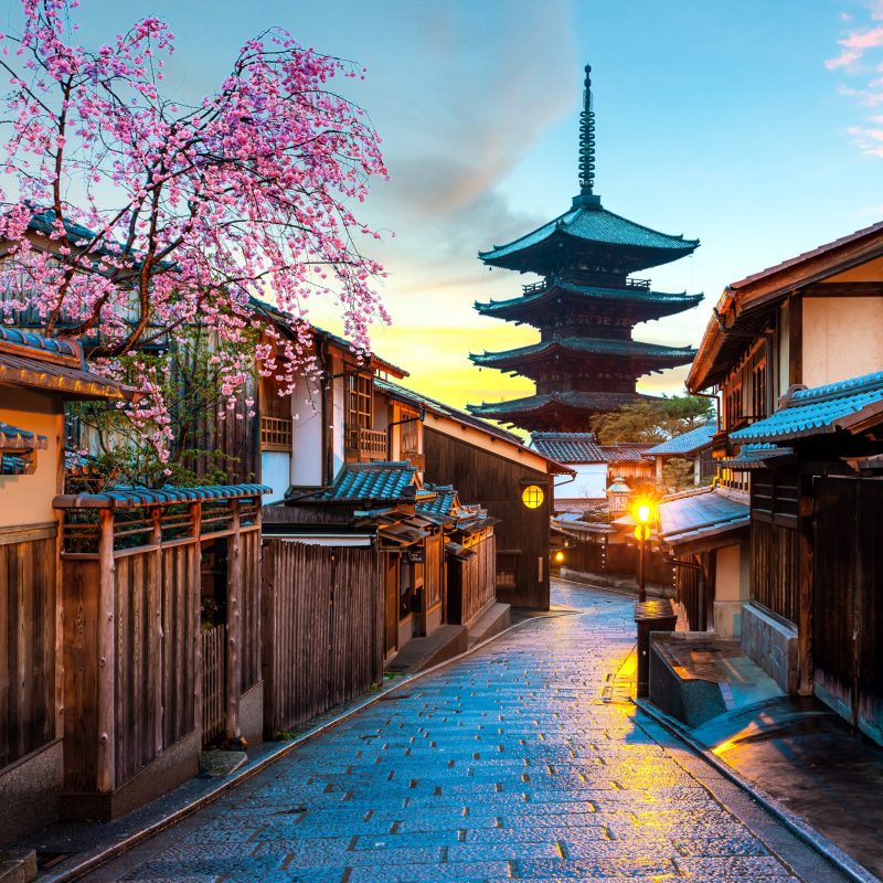 8 Japanese Cultural Customs To Know About Before You Go | TravelAwaits