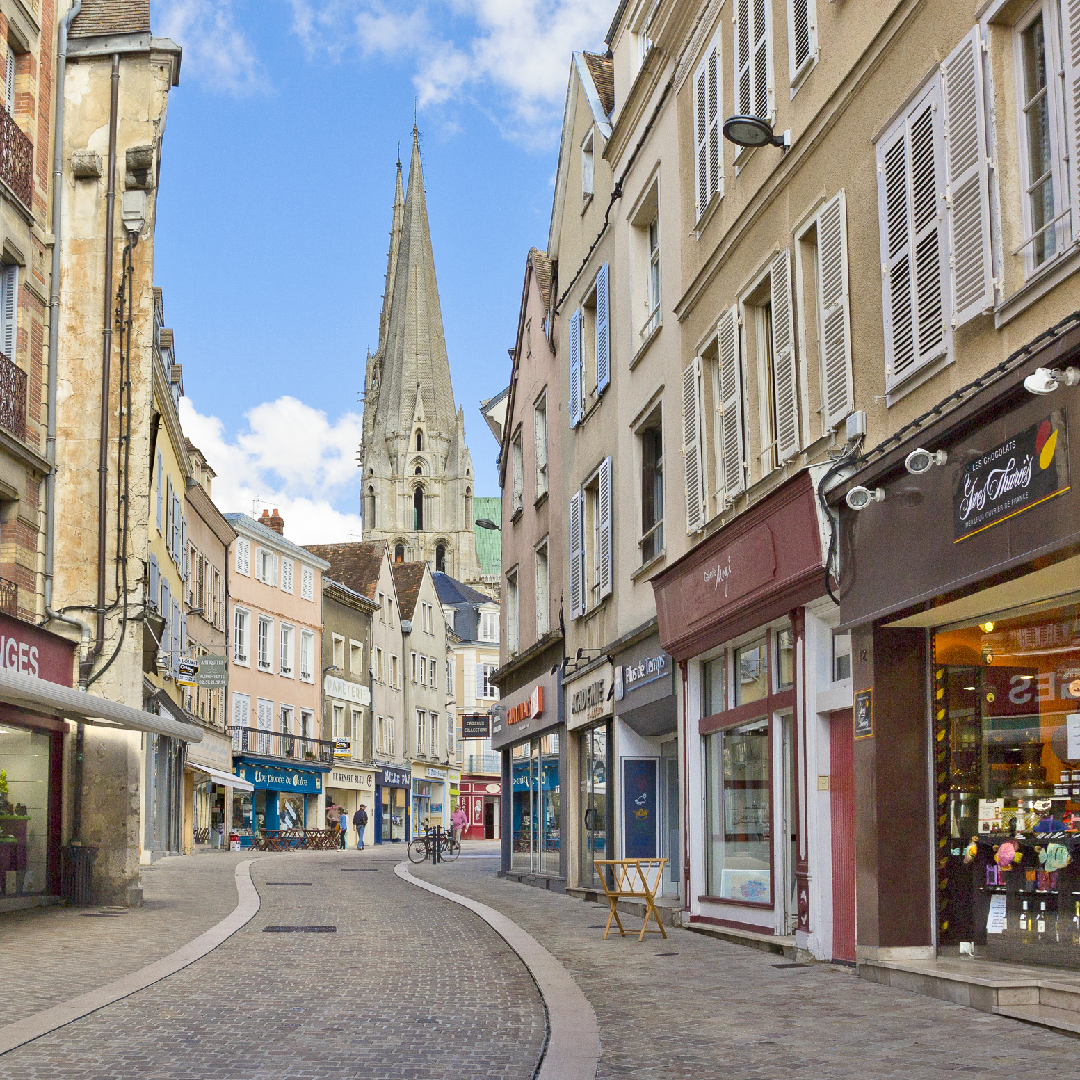 How To Spend A Perfect Day In Charming Chartres, France | TravelAwaits