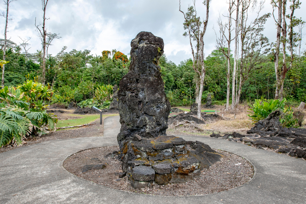 9 Tips For Visiting Lava Tree State Monument | TravelAwaits