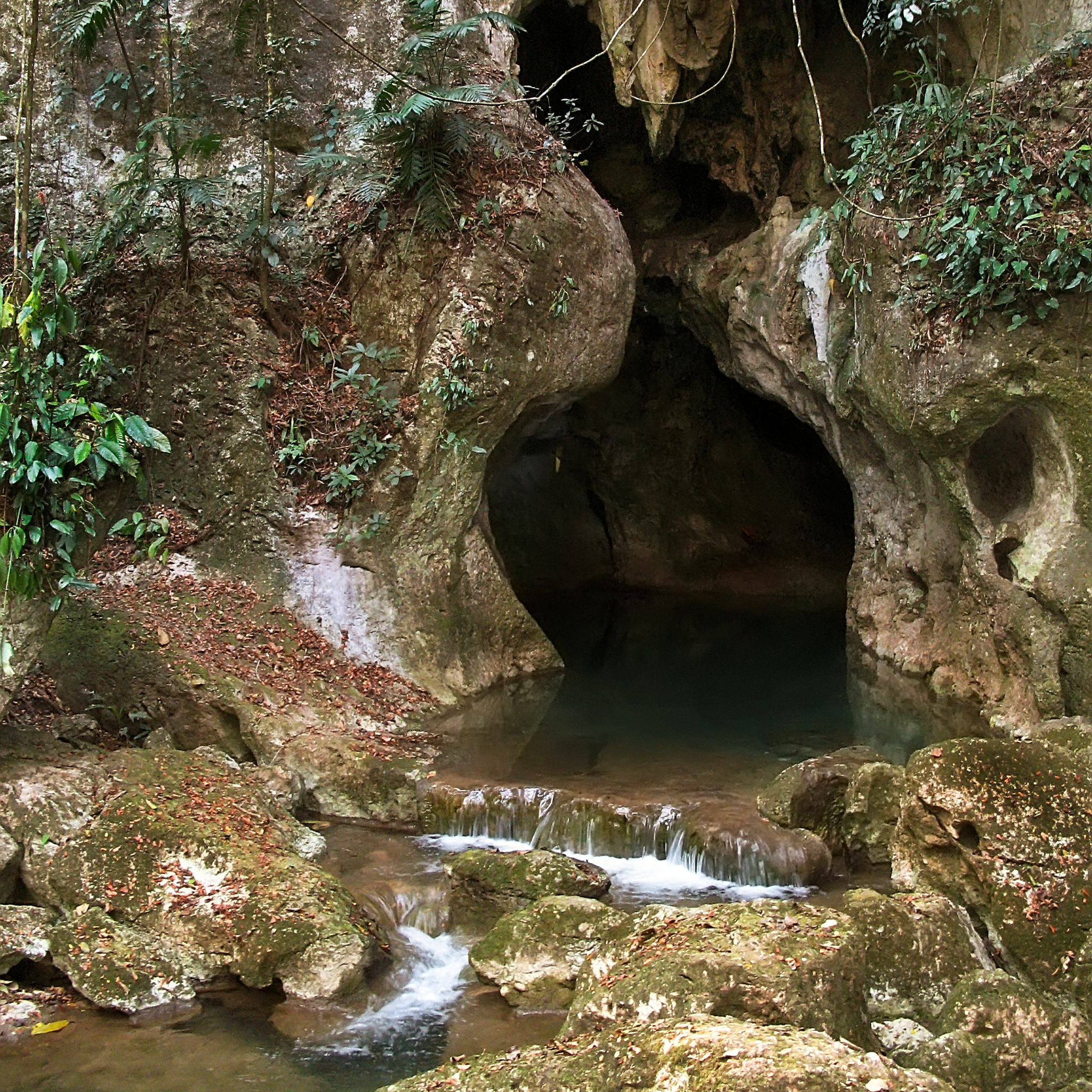 Confronting The Dead In The Actun Tunichil Muknal Cave In Belize ...