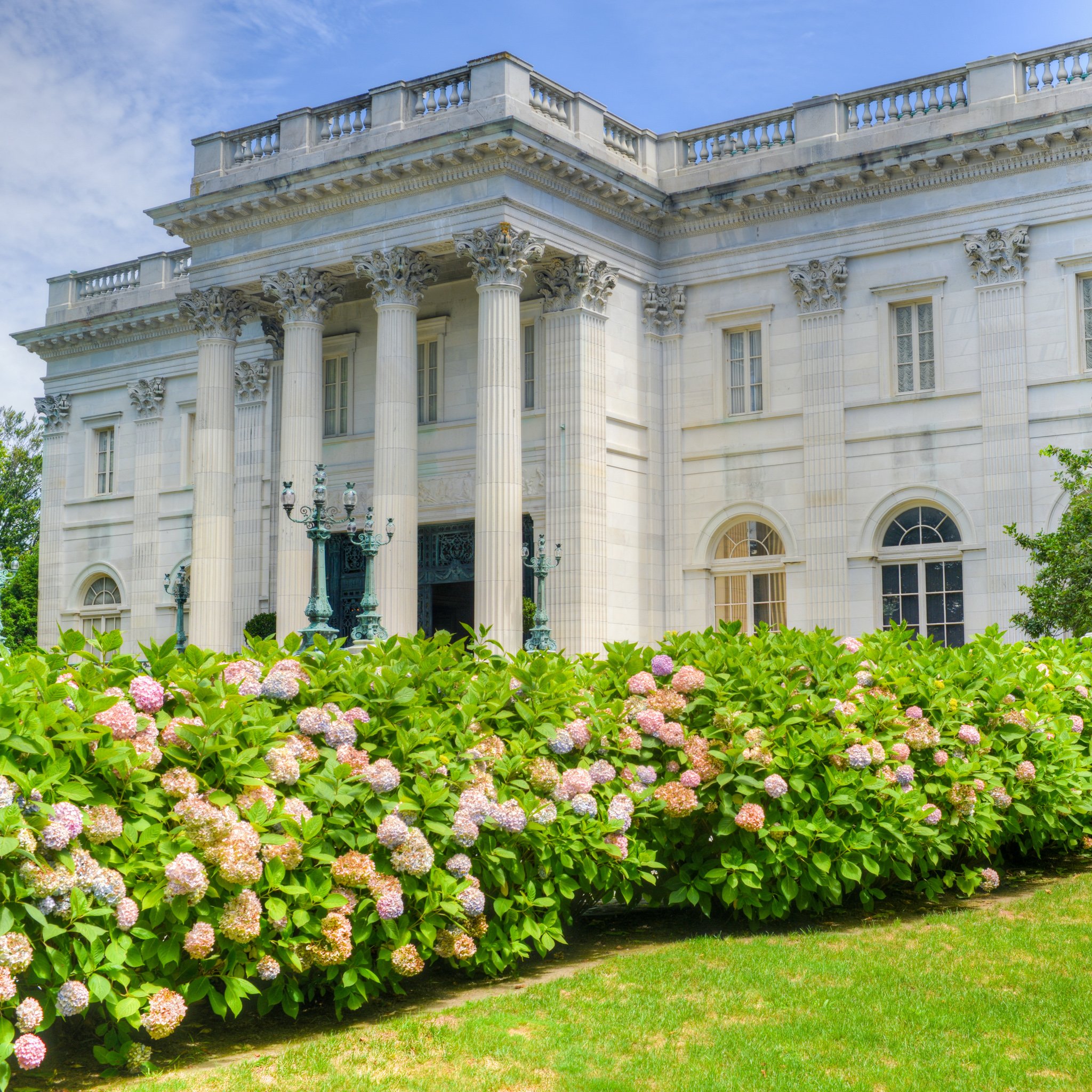 9 Best Mansions in Newport, Rhode Island | Estates To Admire - TravelAwaits