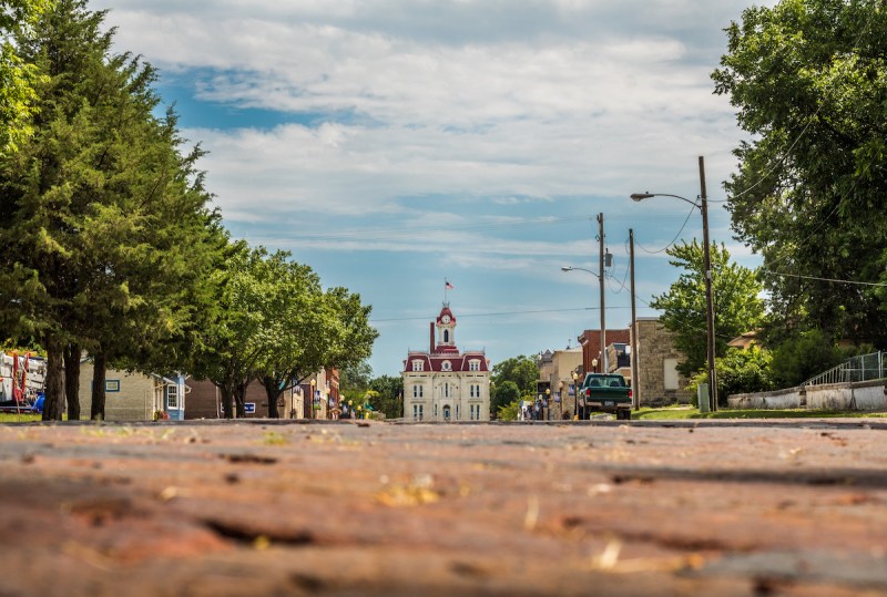 7 Incredibly Charming Small Towns To Visit In Kansas | TravelAwaits