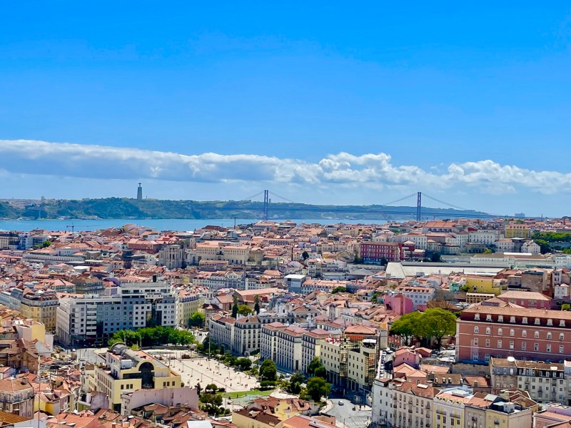 9 Gorgeous Beach Towns Near Lisbon For Your Next Travel - TravelAwaits