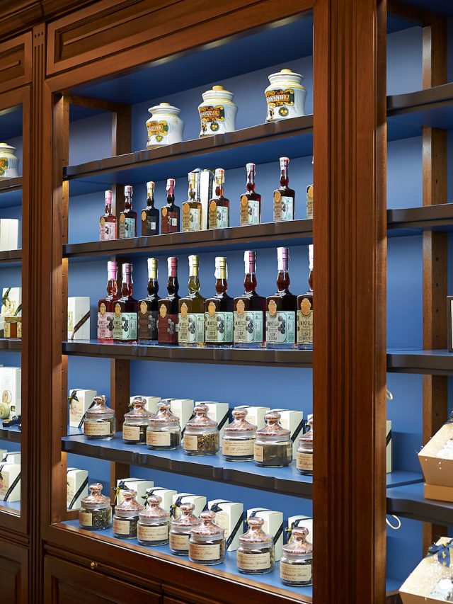 Explore the 17th-Century Shops in Europe | TravelAwaits