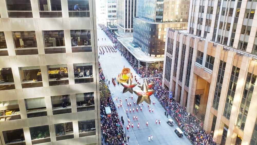 14 Tips For First-Timers Visiting The Macy's Day Parade | TravelAwaits