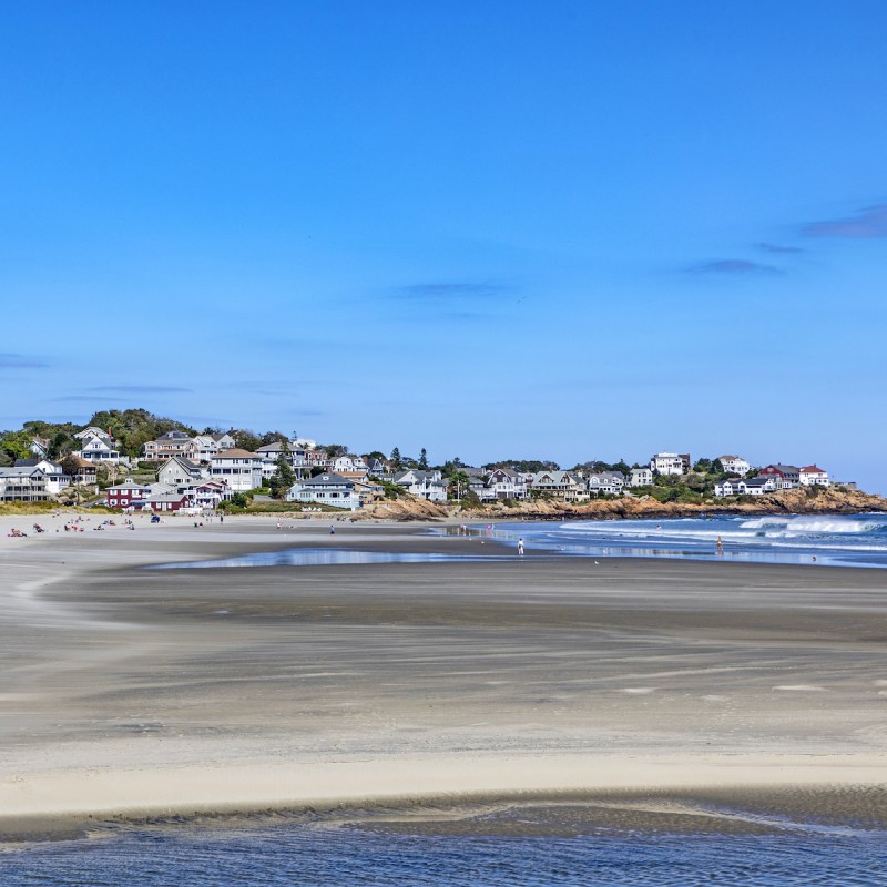 9 Beautiful Beaches To Visit In Gloucester | TravelAwaits