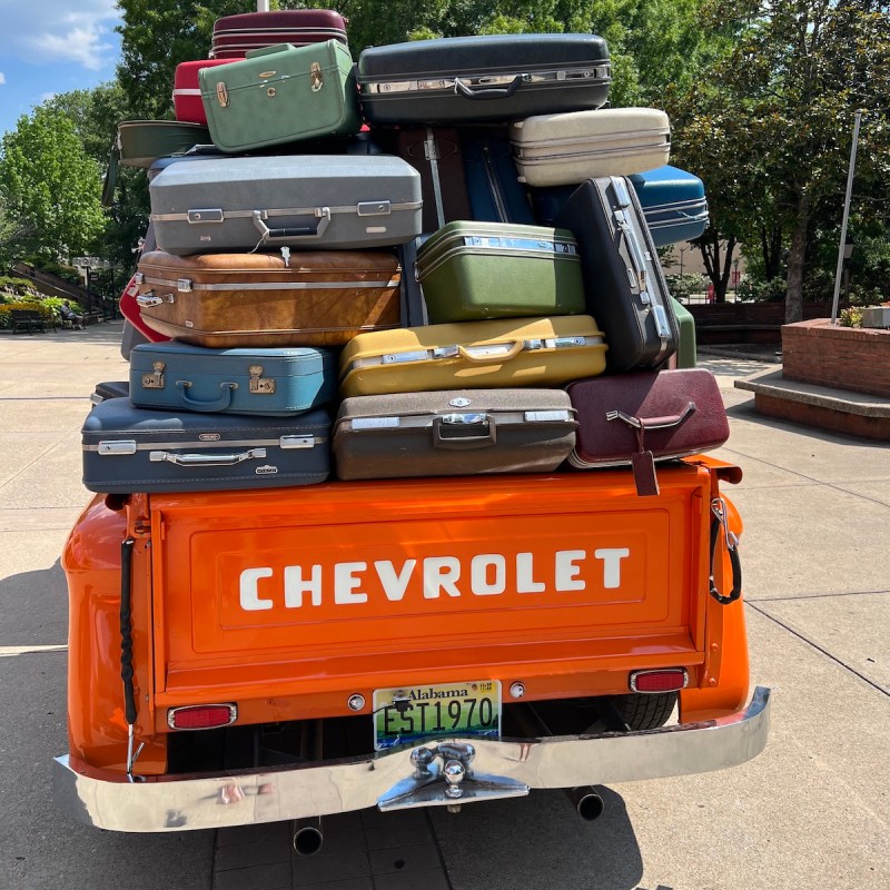 Unclaimed Baggage Store Is Taking Passengers’ Lost Luggage On The Road ...