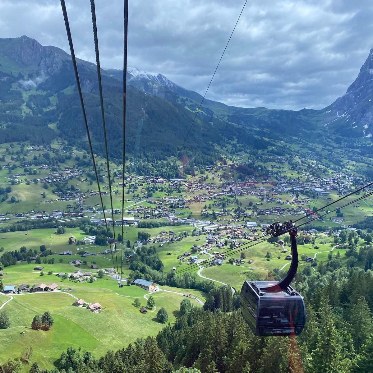5 Beautiful Gondola Rides To Experience In The Swiss Alps | TravelAwaits