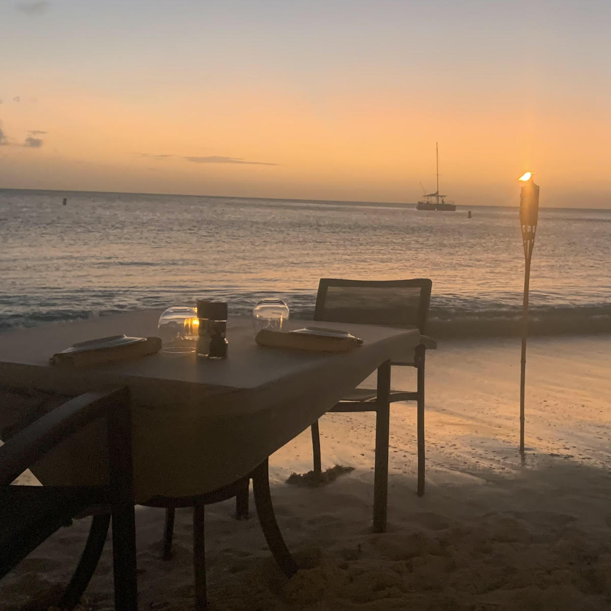 My 9 Favorite Spots To Eat In Aruba | TravelAwaits