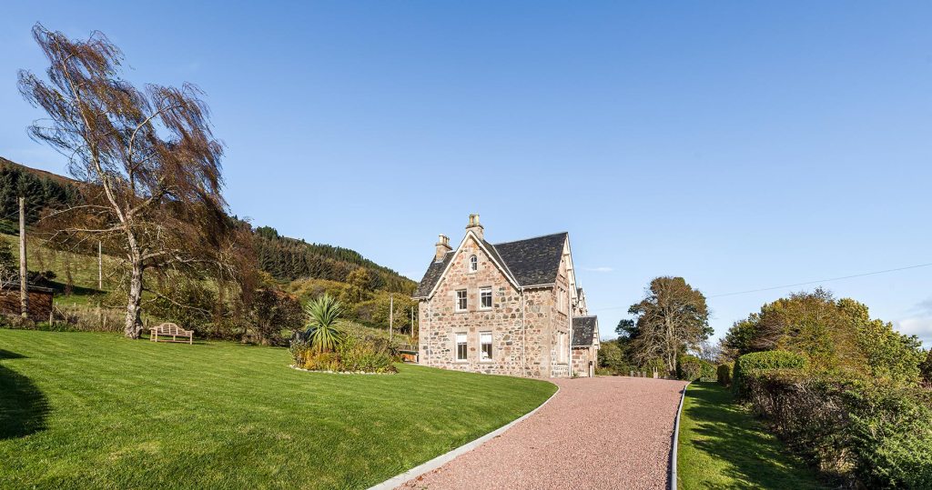 6 Amazing Historic Houses You Can Rent In Scotland | TravelAwaits