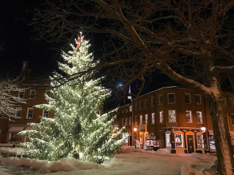12 Quaint Massachusetts Towns Perfect To Visit During Christmas ...