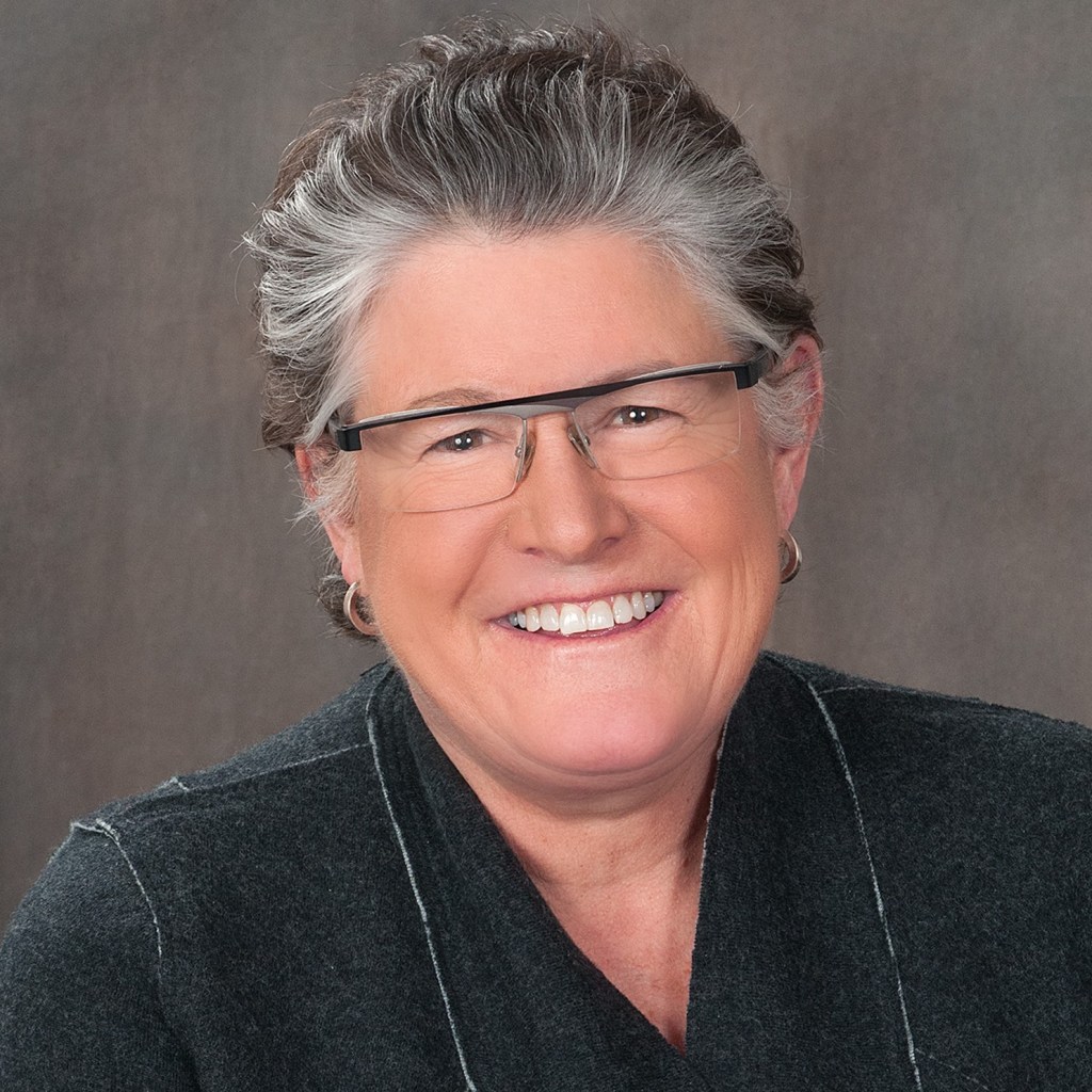 Nan Ives, Author at TravelAwaits