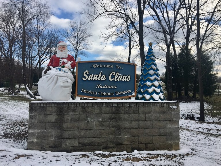 The Top 9 Festive Christmas Towns In The Midwest | TravelAwaits