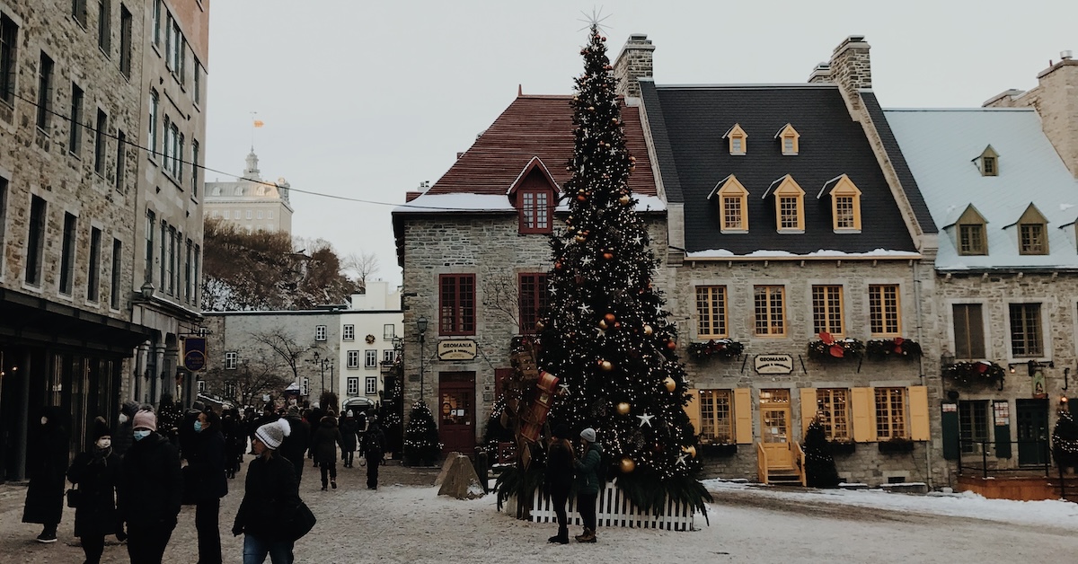 10 Greatest Christmas Towns For The Most Magical Holiday Season ...