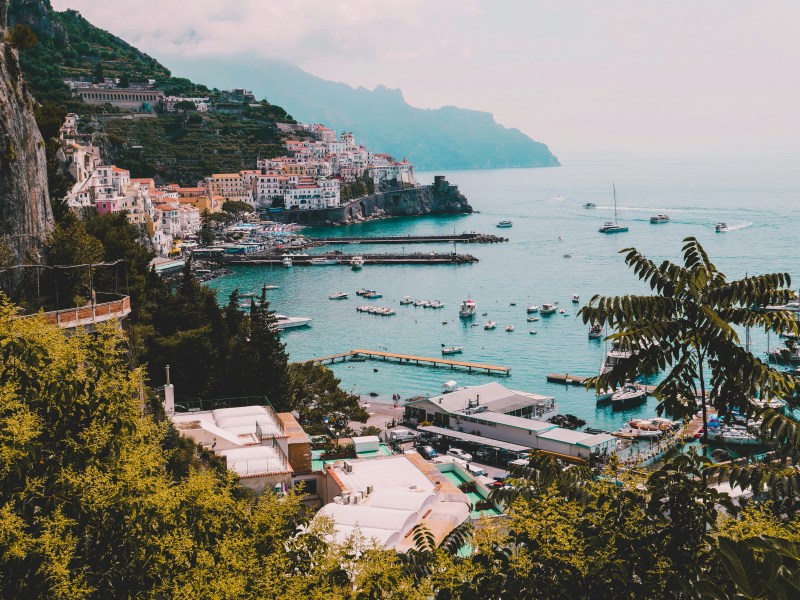 Tuscany vs Amalfi Coast: Key Differences | TravelAwaits