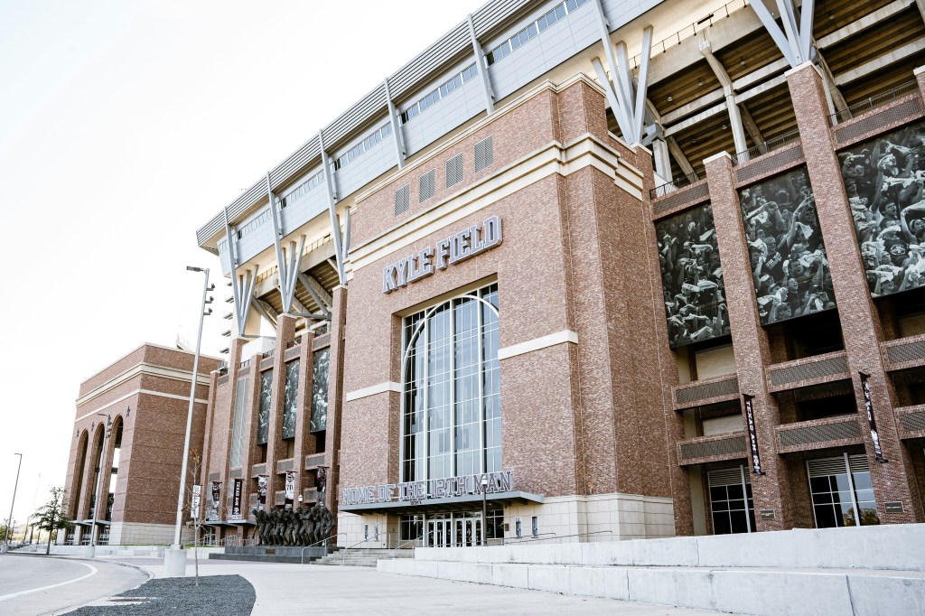 Football Fanfare: Best Tailgating in College Football | TravelAwaits