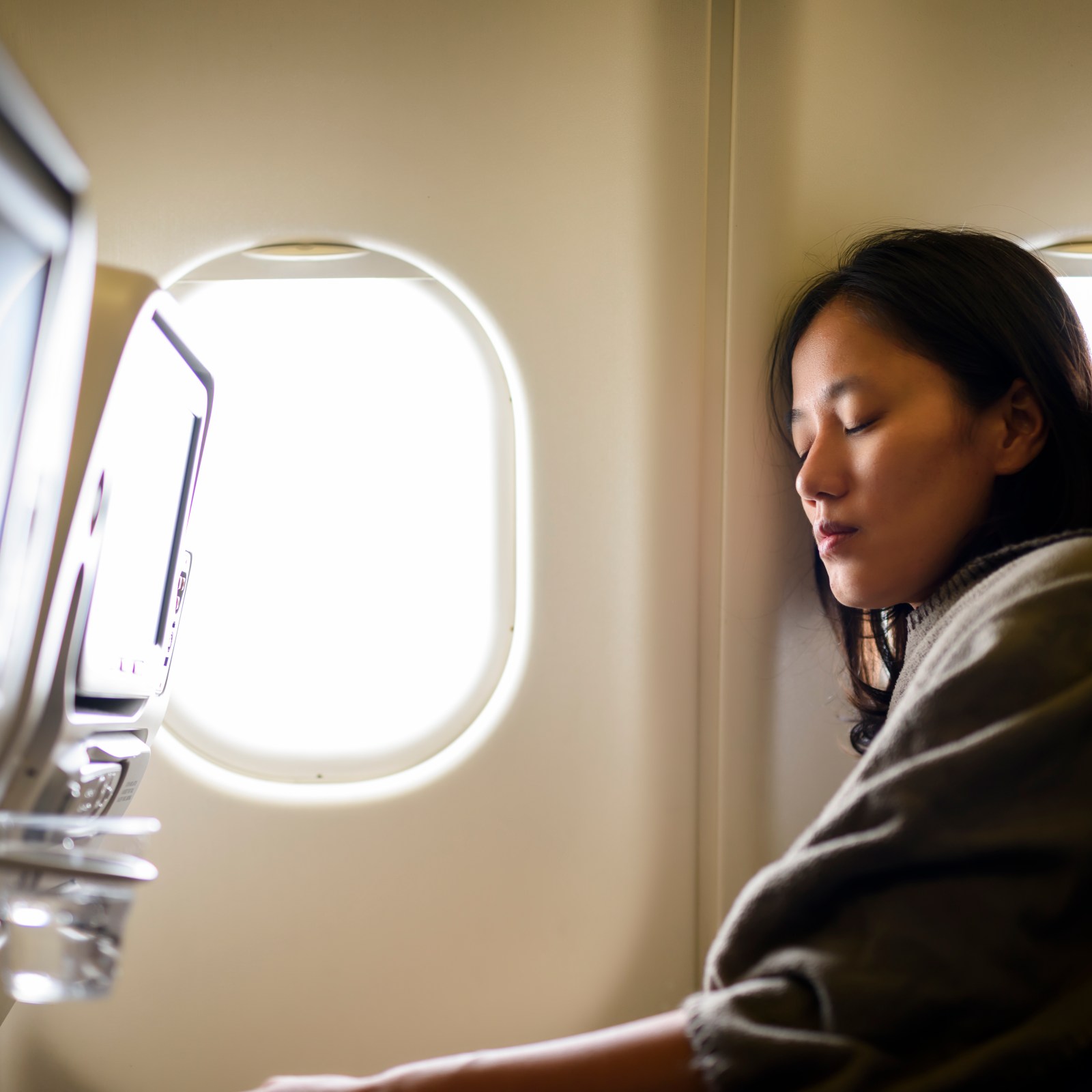 How to Sleep on Planes During Long Flights: Tips & Tricks | TravelAwaits