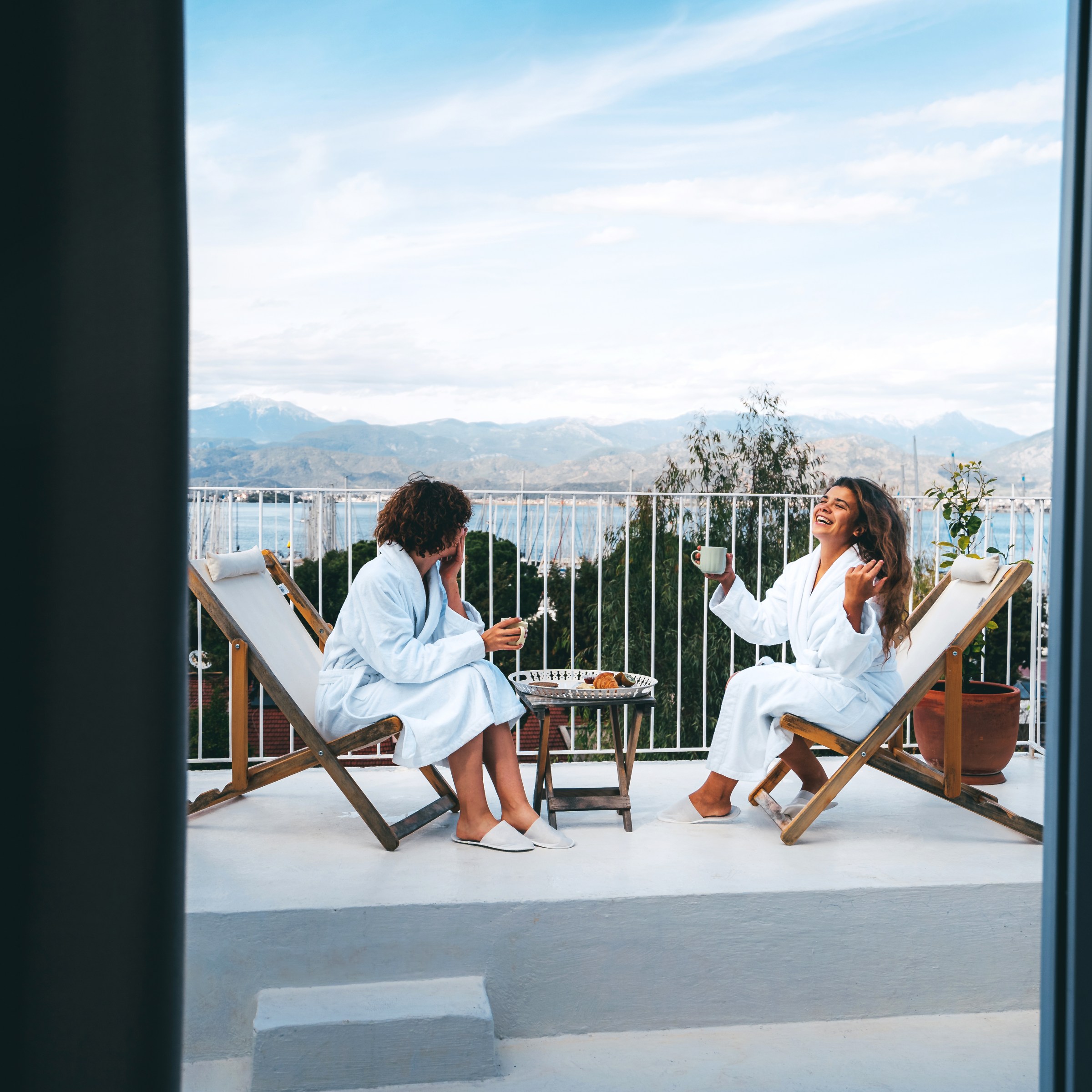 Best Black Friday Hotel Deals from Hilton, Hyatt, & Marriott Bonvoy ...