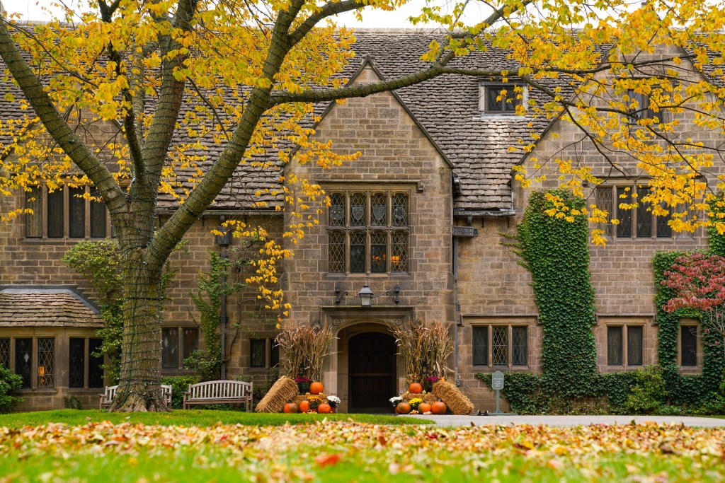 The Cotswolds in America: Welcome to the Edsel & Eleanor Ford House ...