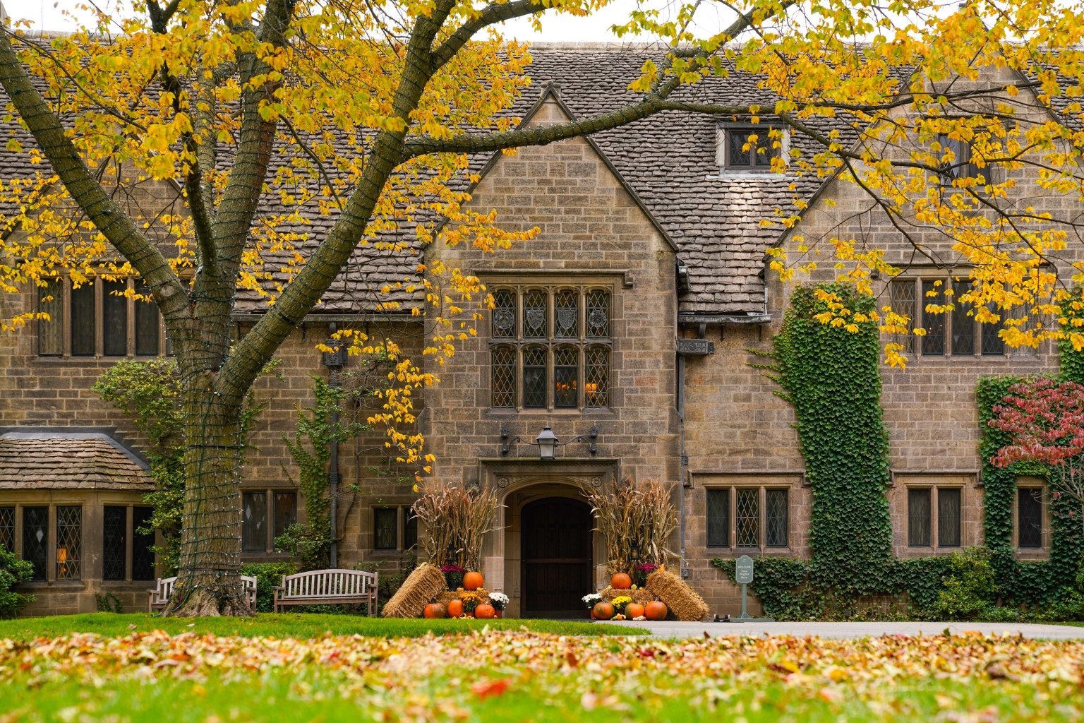 The Cotswolds in America: Welcome to the Edsel & Eleanor Ford House ...