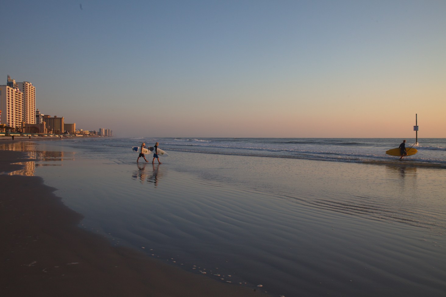 6 Perfect Beaches in Florida to Learn How to Surf This Summer ...