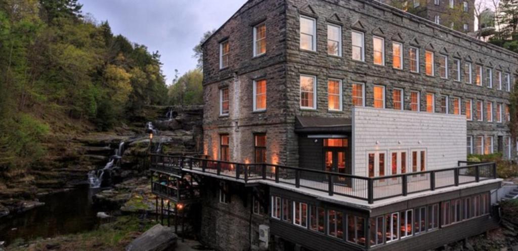 Top 8 Historic Hotels in Pennsylvania | TravelAwaits