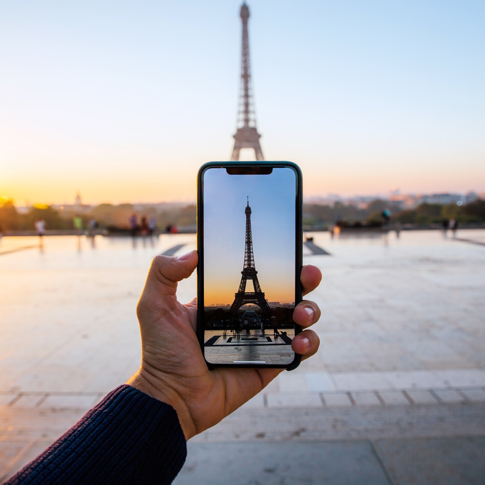 7 Ways to Prep a Smartphone for Travel | TravelAwaits