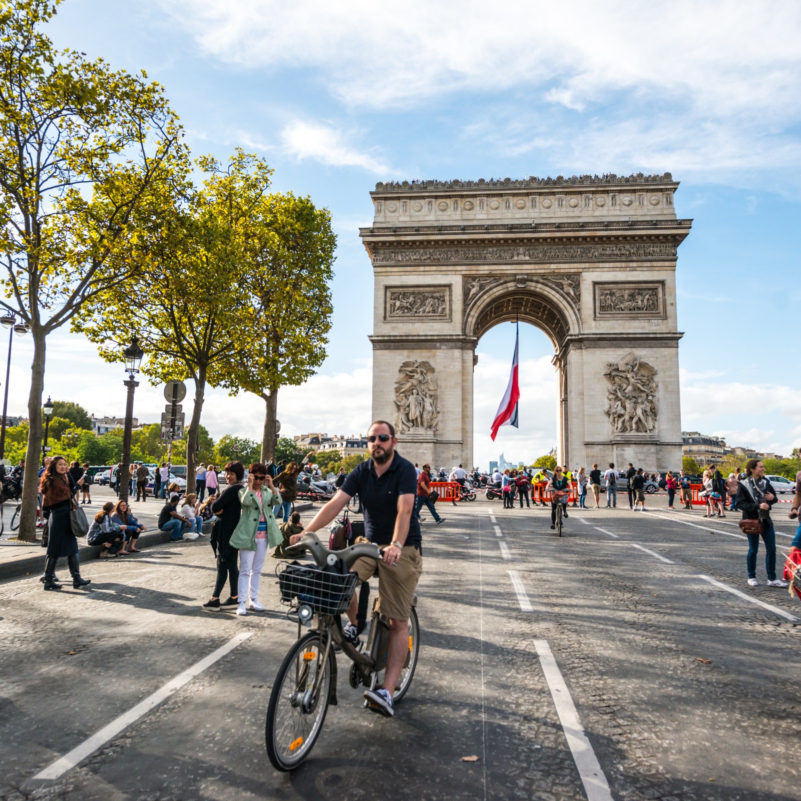 Explore Paris on Foot: Best Pedestrian-Only, Car-Free Streets ...