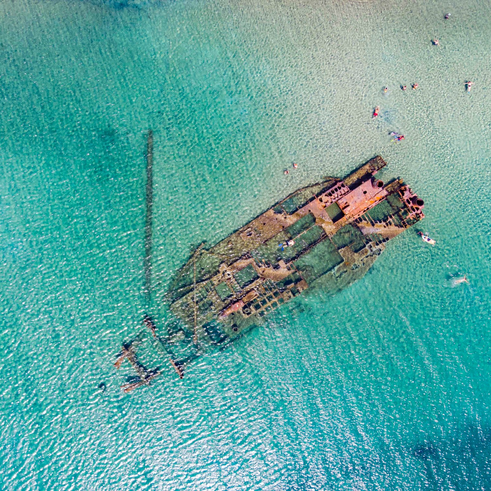 Caribbean Shipwrecks That You Can Explore While Snorkeling—Plus, Where ...