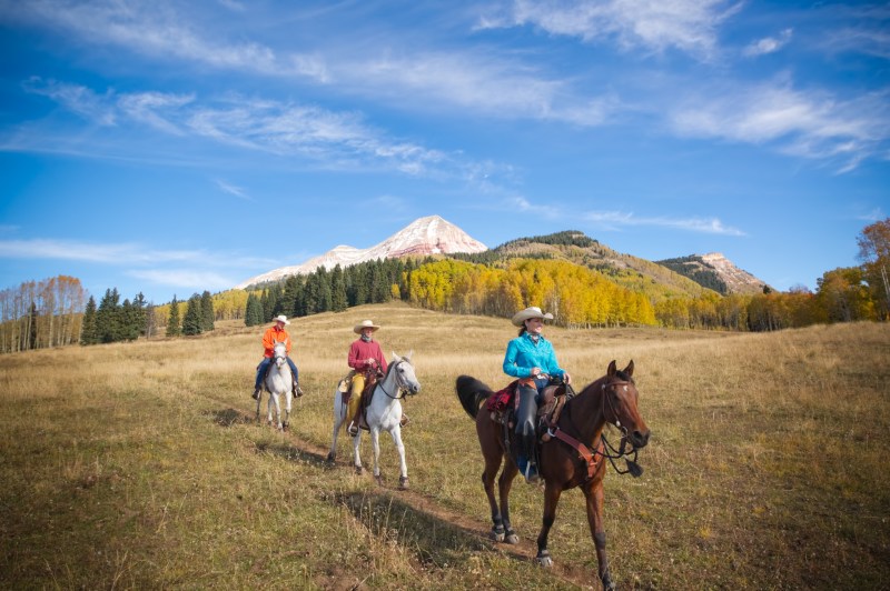 4 Amazing Ranches To Go Horseback Riding in Colorado | TravelAwaits