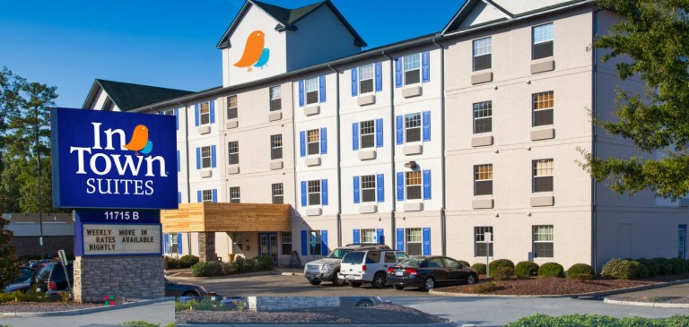 6 Best Motel Chains for Your Budget Road Trip Needs | TravelAwaits