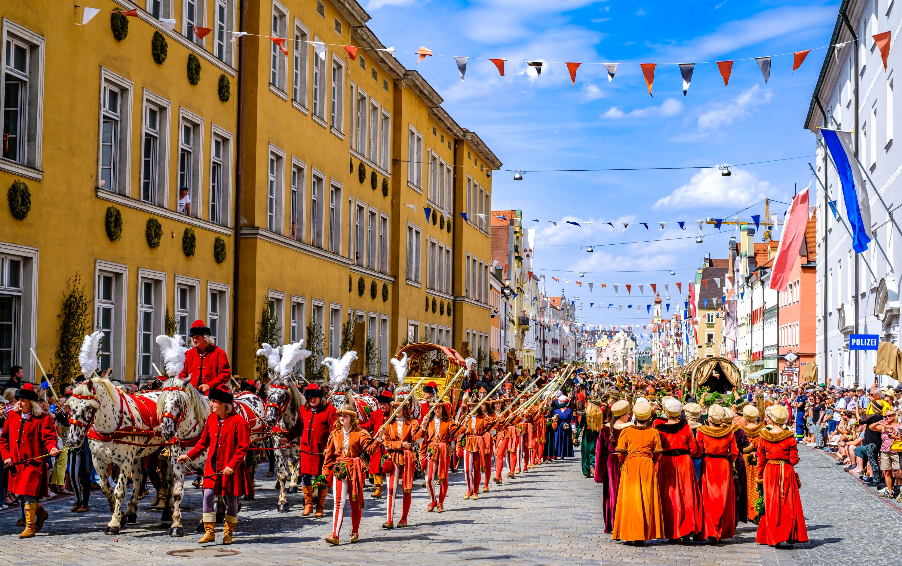 The 5 Largest Renaissance Fairs in Europe | TravelAwaits
