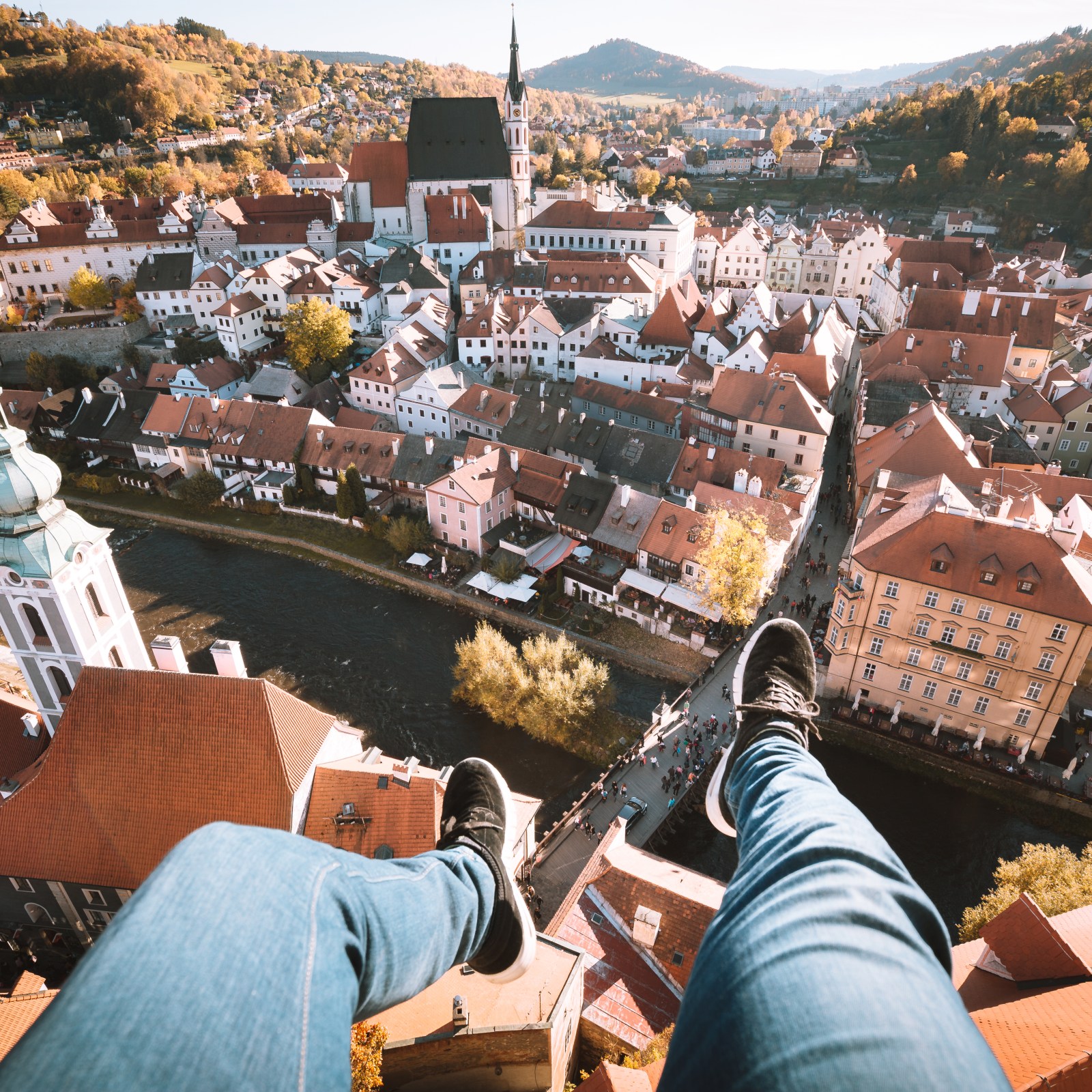 What is Rooftopping? The Most Jaw-Dropping Form of Urban Exploration ...