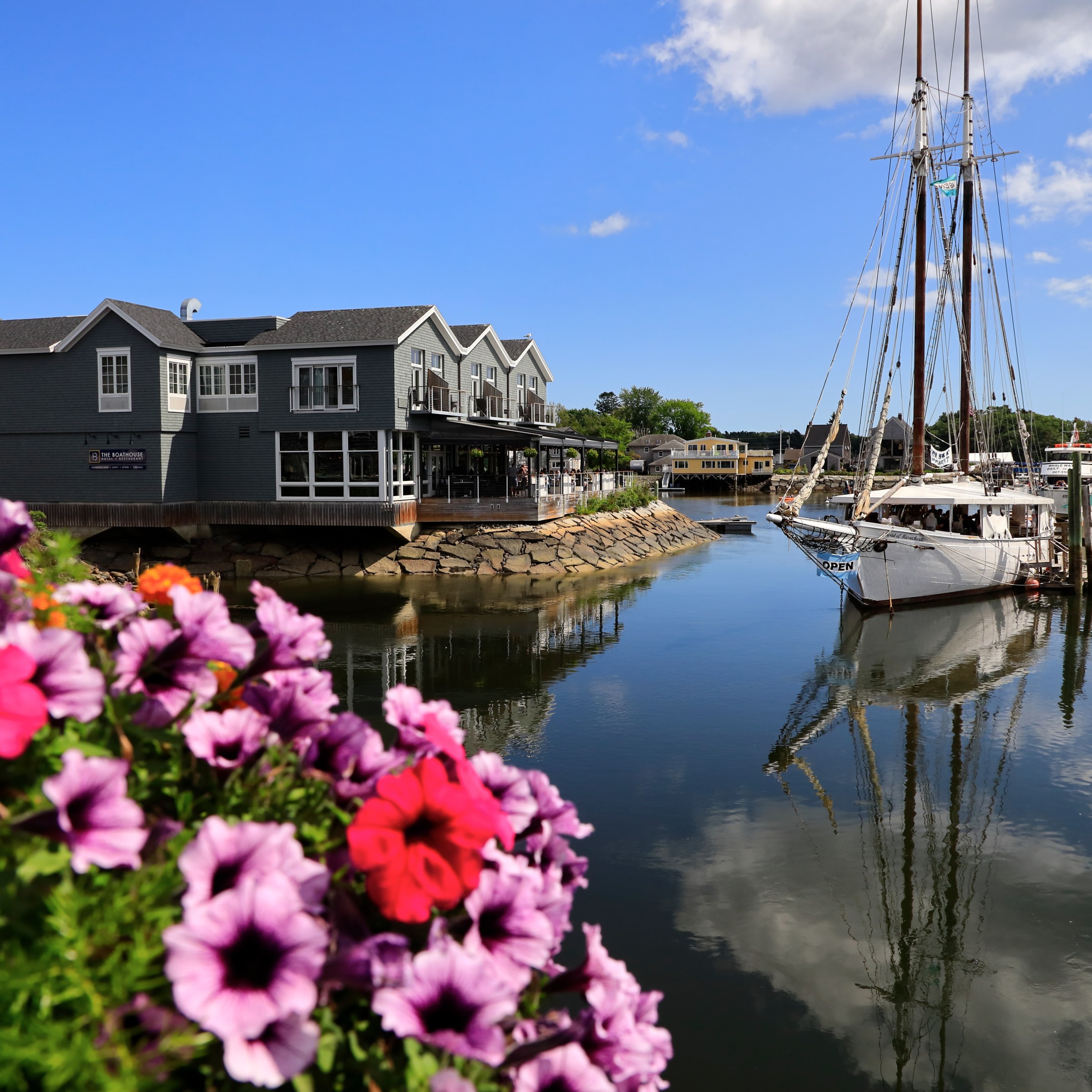 10 Quaint Seaside Towns in New England Where Charm Doesn't Stop ...
