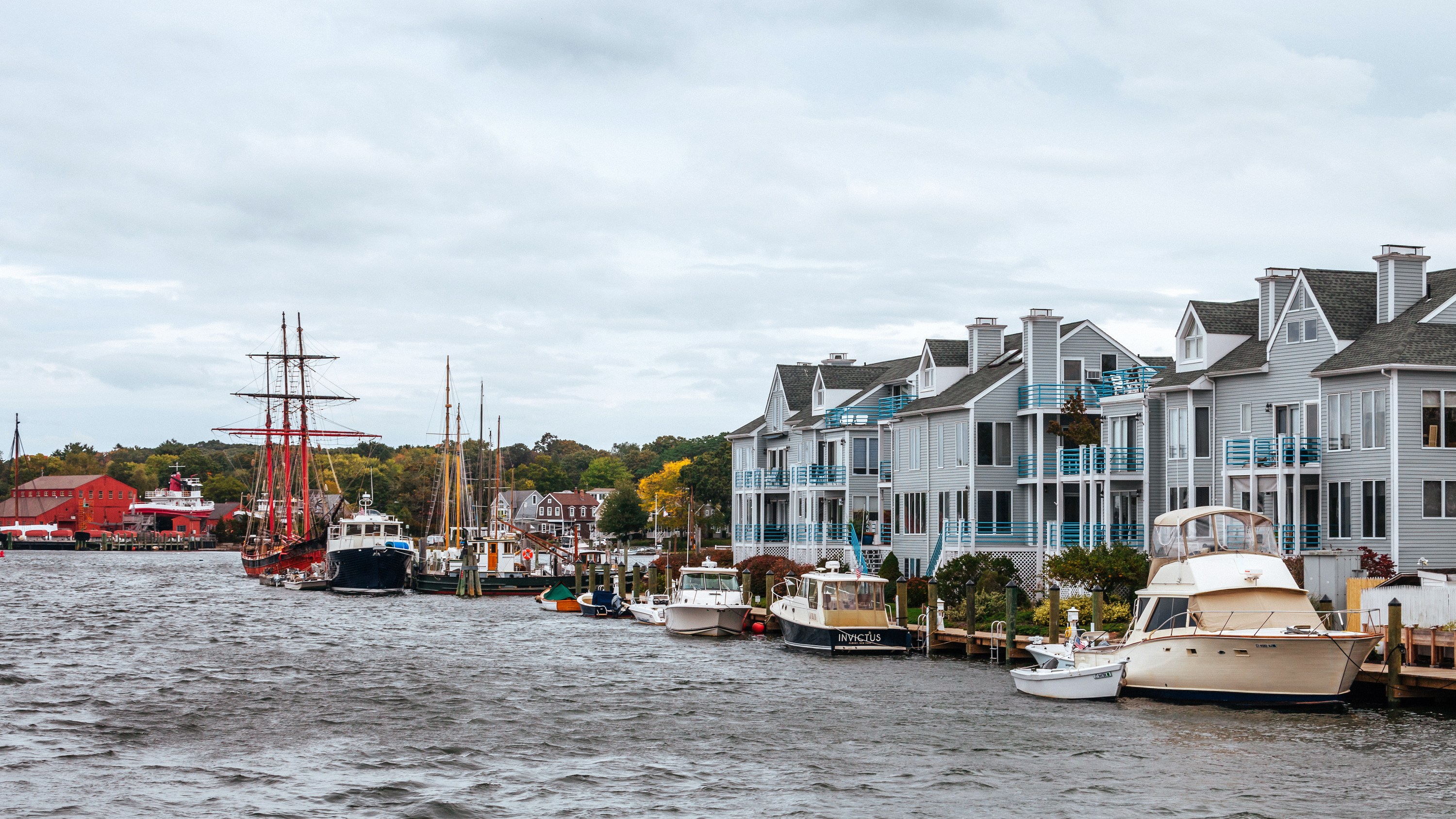 10 Quaint Seaside Towns in New England Where Charm Doesn't Stop ...