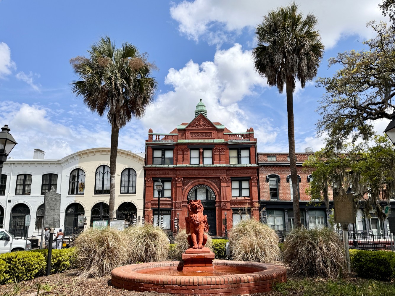 Charleston vs Savannah for Vacation: Which Should You Visit First ...