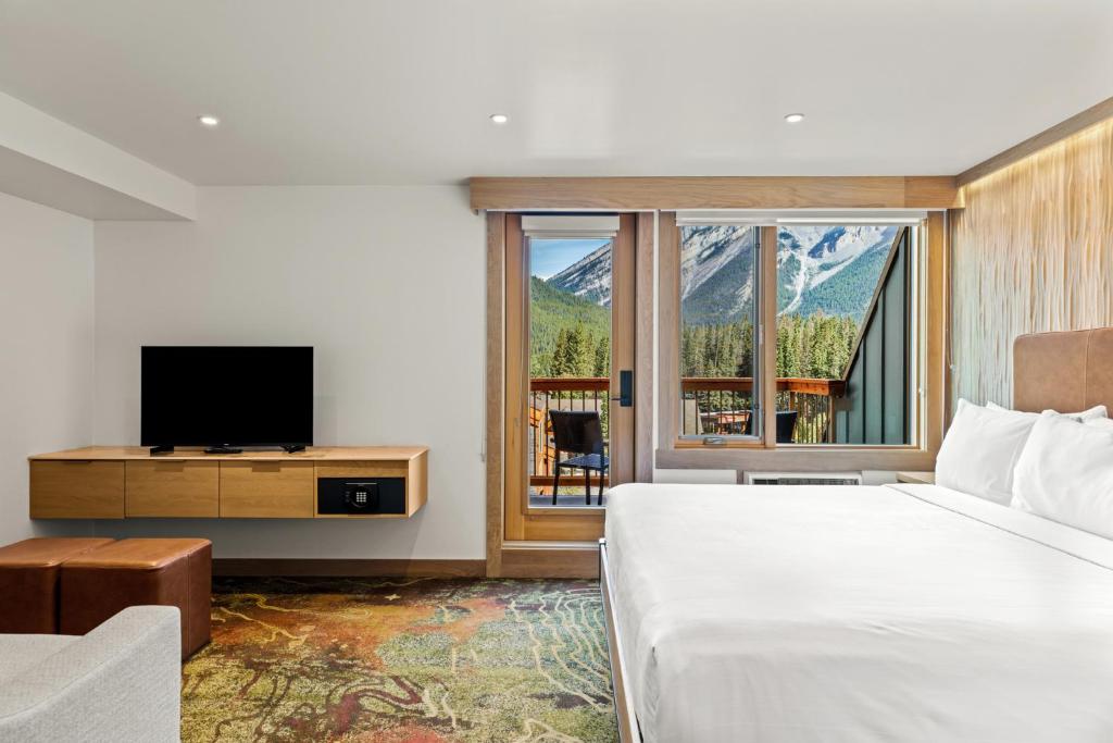 Coziest Places to Stay in Banff, Canada: Hotels, Suites, Lodges, & More ...
